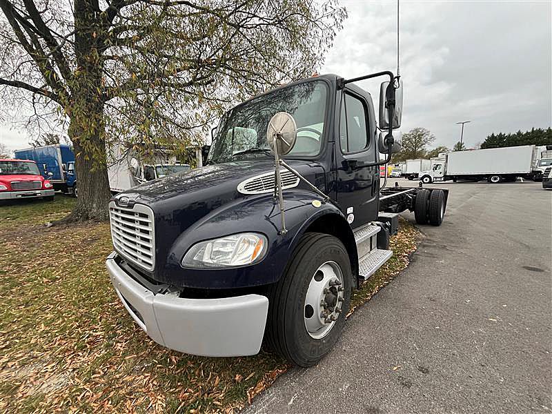 2018 Freightliner M2 106 For Sale | Day Cab | #751719