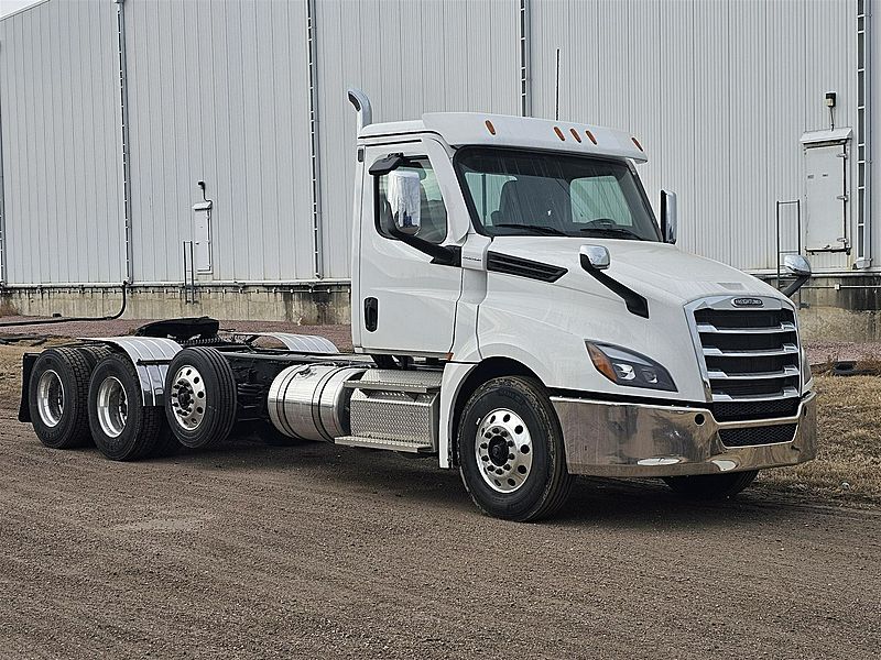 2025 Freightliner New Cascadia For Sale | Day Cab | #825316