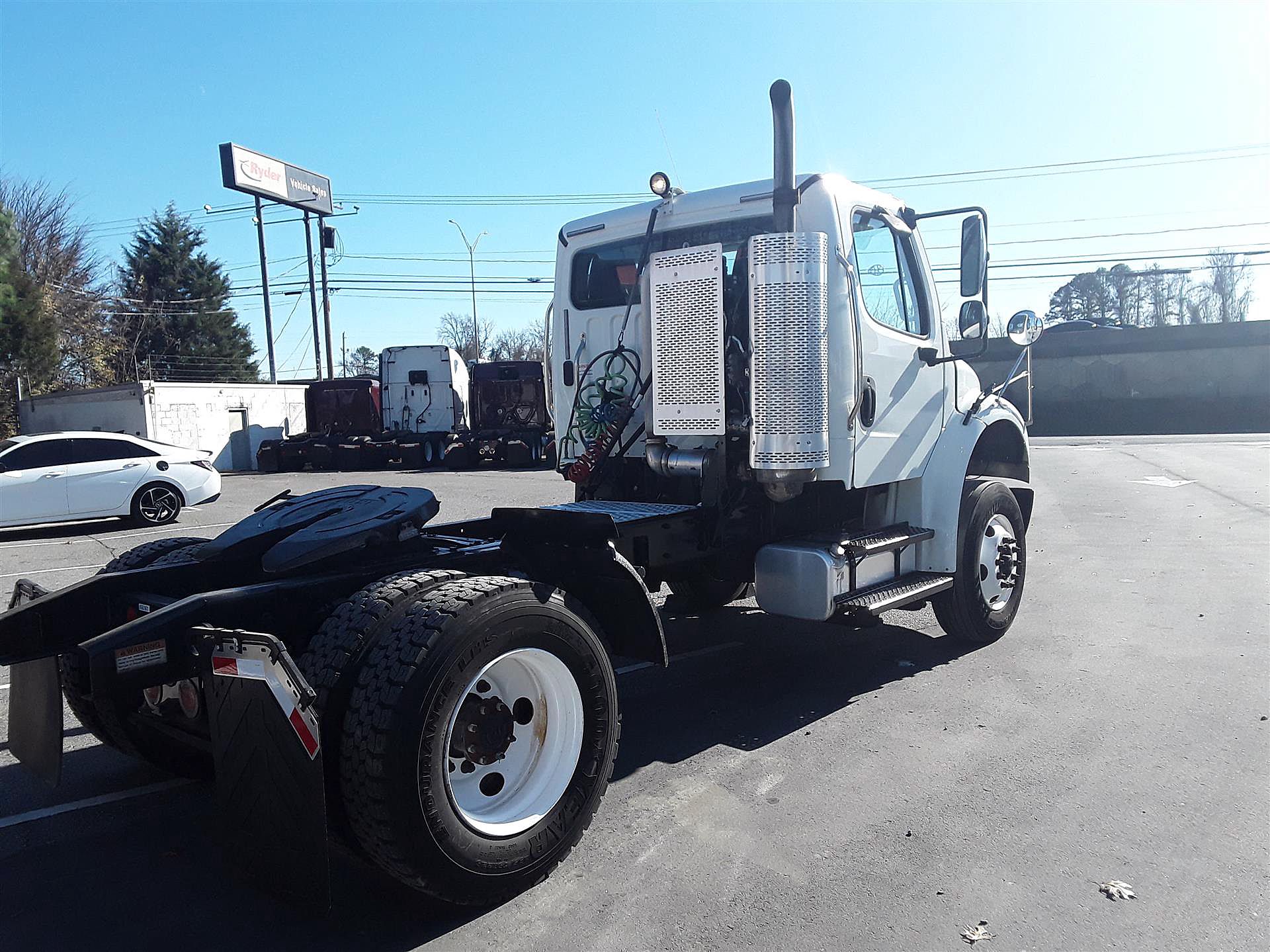 2017 Freightliner M2 106 For Sale | Day Cab | #666361