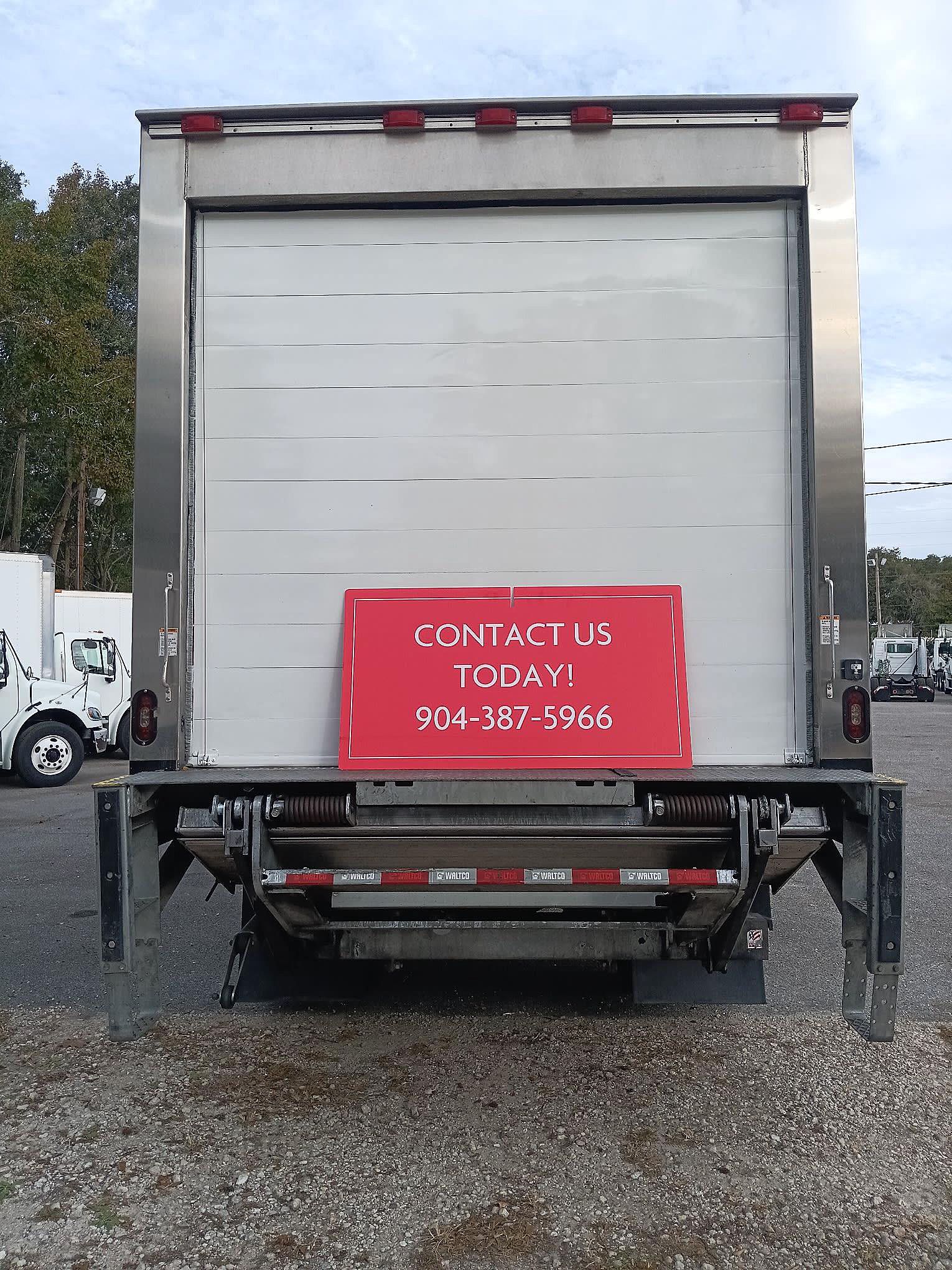 2001 Freightliner FL112 For Sale | 18' Box | #789991