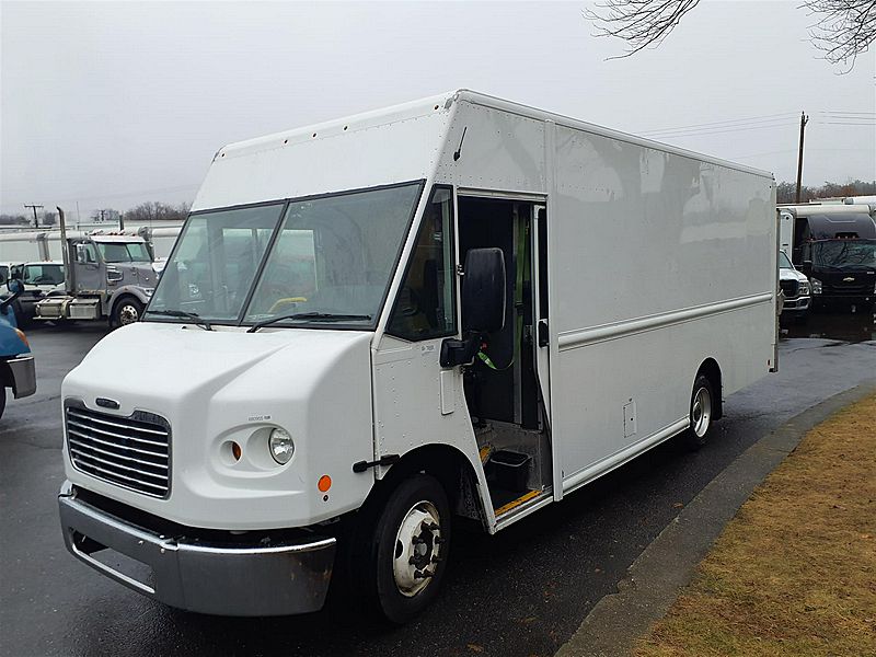 2017 Freightliner MT45 For Sale | Box Van | #680955