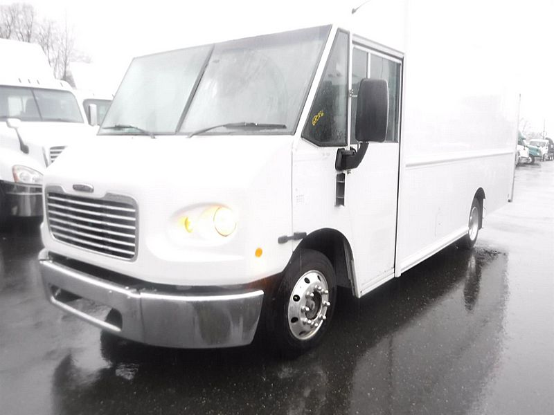 2017 Freightliner MT45 For Sale | 18' Box | #680956