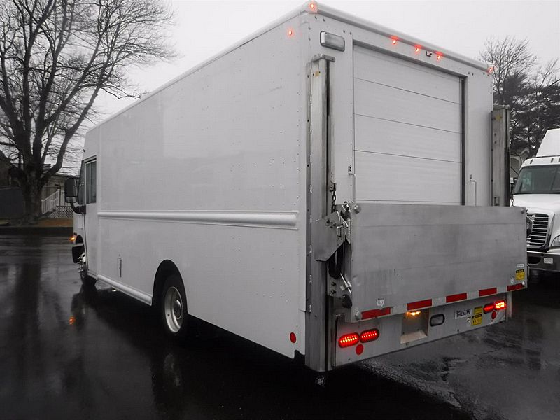 2017 Freightliner MT45 For Sale | 18' Box | #680956