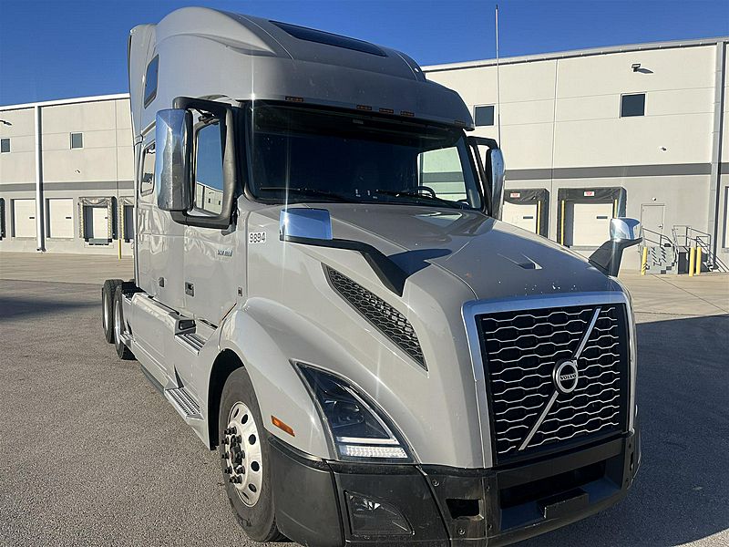 2022 Volvo VNL 860 For Sale | 77" Sleeper | #9638