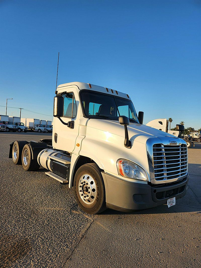 2017 Freightliner CASCADIA 125 For Sale | Day Cab | #670880