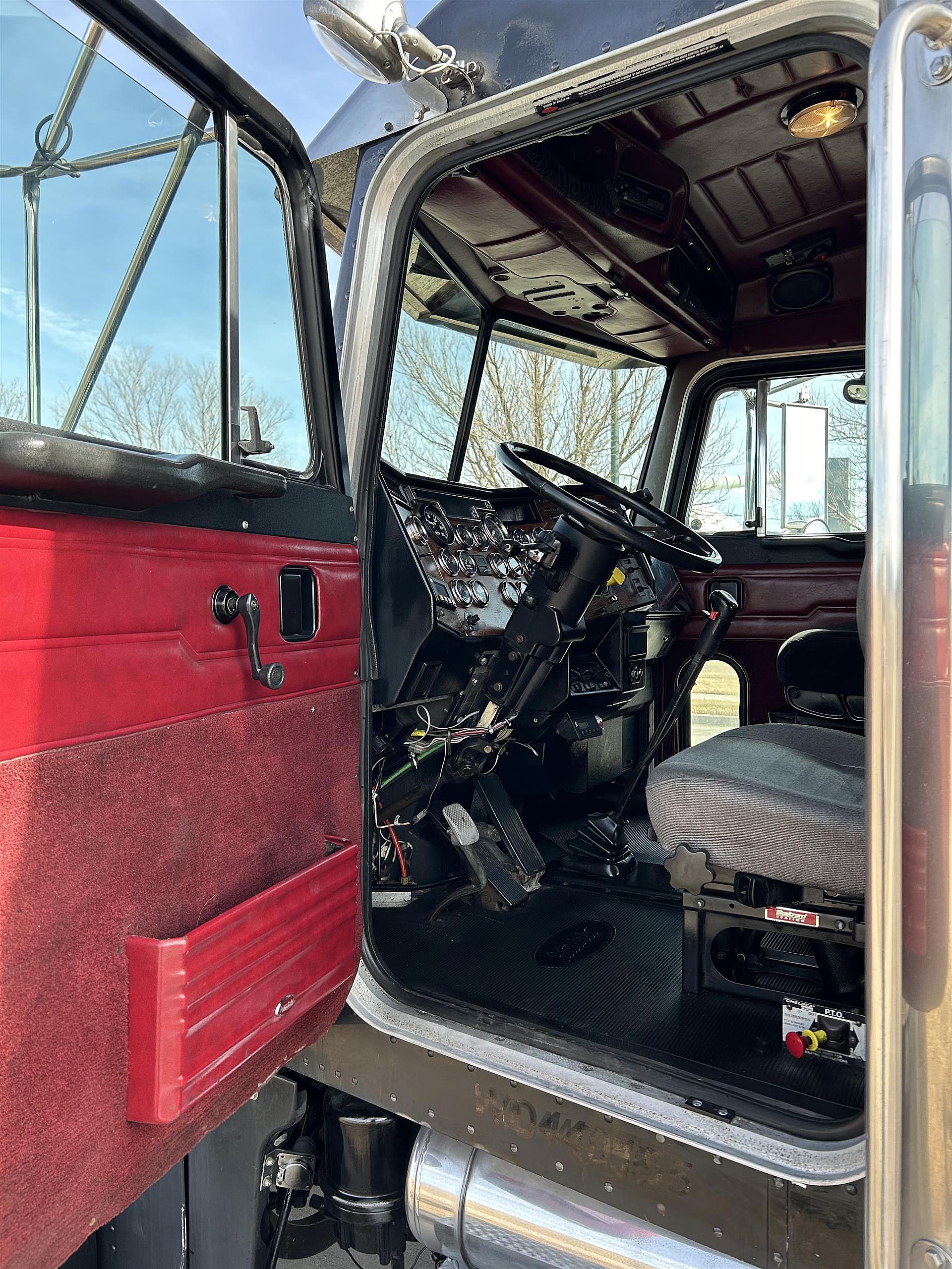 1998 Peterbilt 379 For Sale | Sleeper Truck | #1031