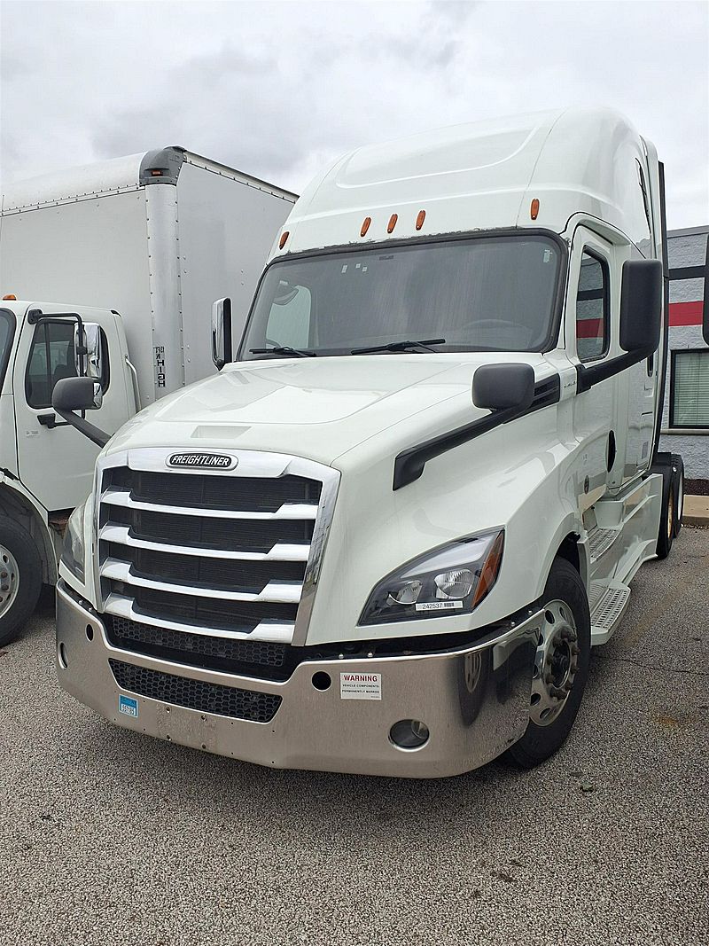 2020 Freightliner NEW CASCADIA PX12664 For Sale | 72" Sleeper | #242537