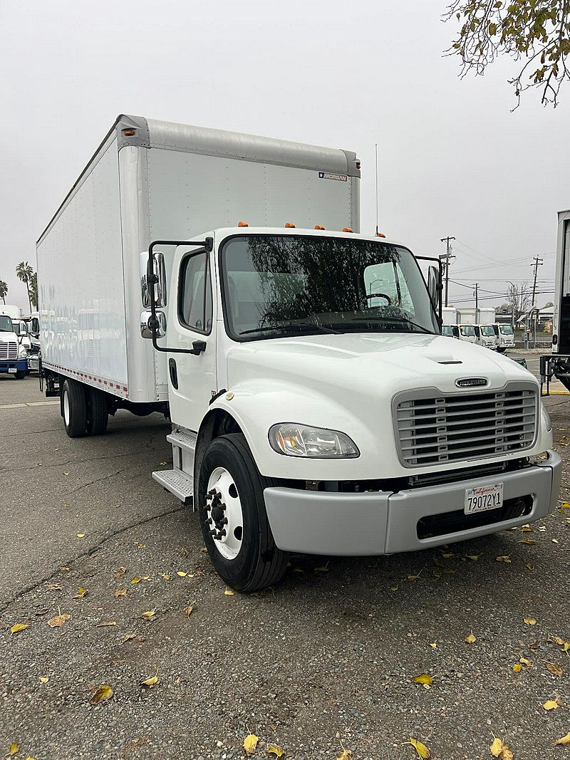2017 Freightliner M2 106 For Sale | 26' Box | #663809