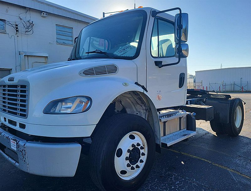 2017 Freightliner M2 106 For Sale | Day Cab | #666206