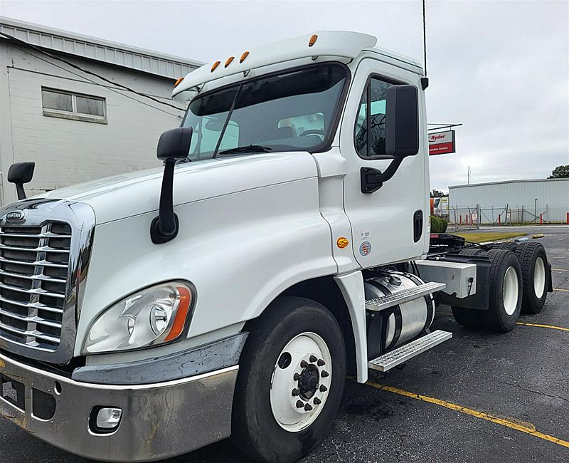 1997 Freightliner FL-70 For Sale | Day Cab | #576735