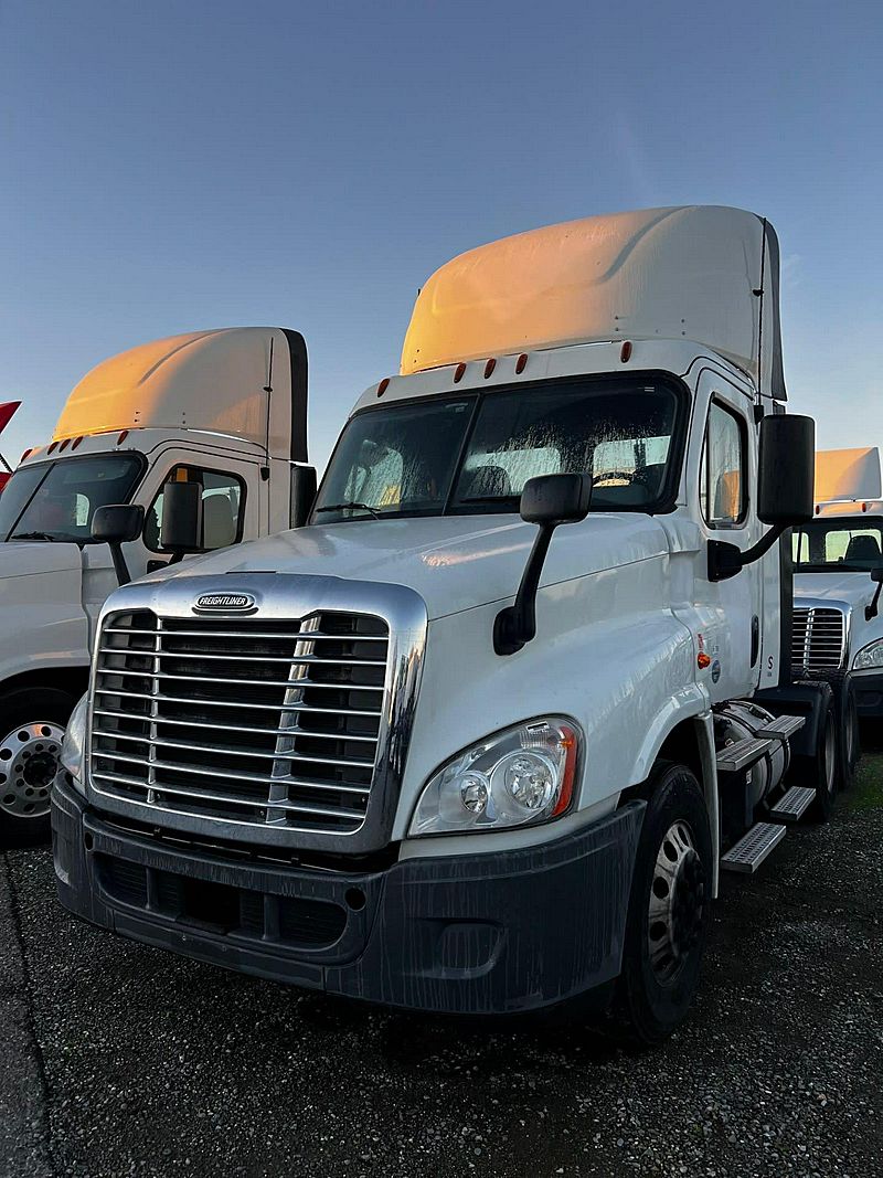 2018 Freightliner CASCADIA 125 For Sale | Day Cab | #221526