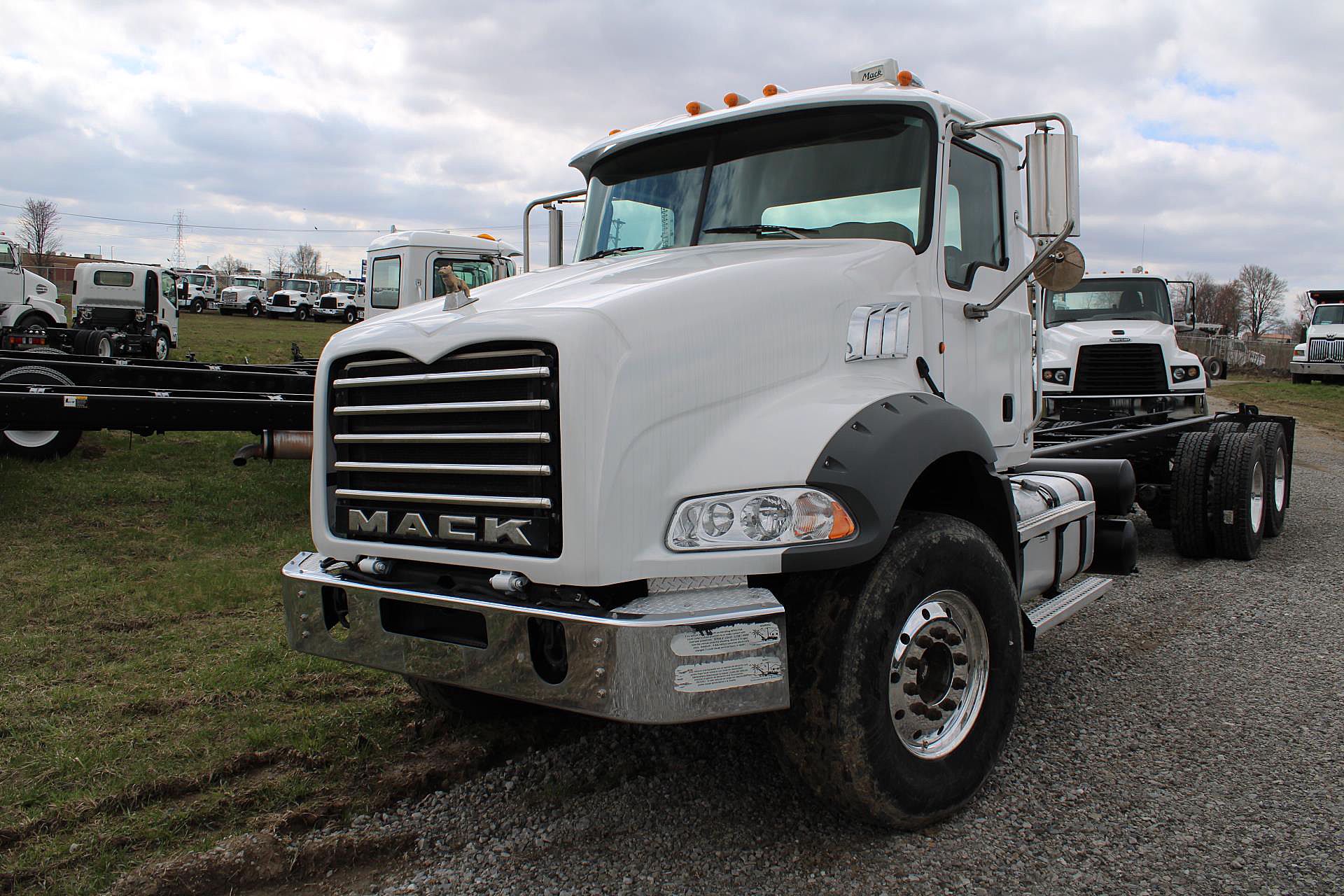 2013 Mack Granite GU813 For Sale | Cab & Chassis | #DM022943