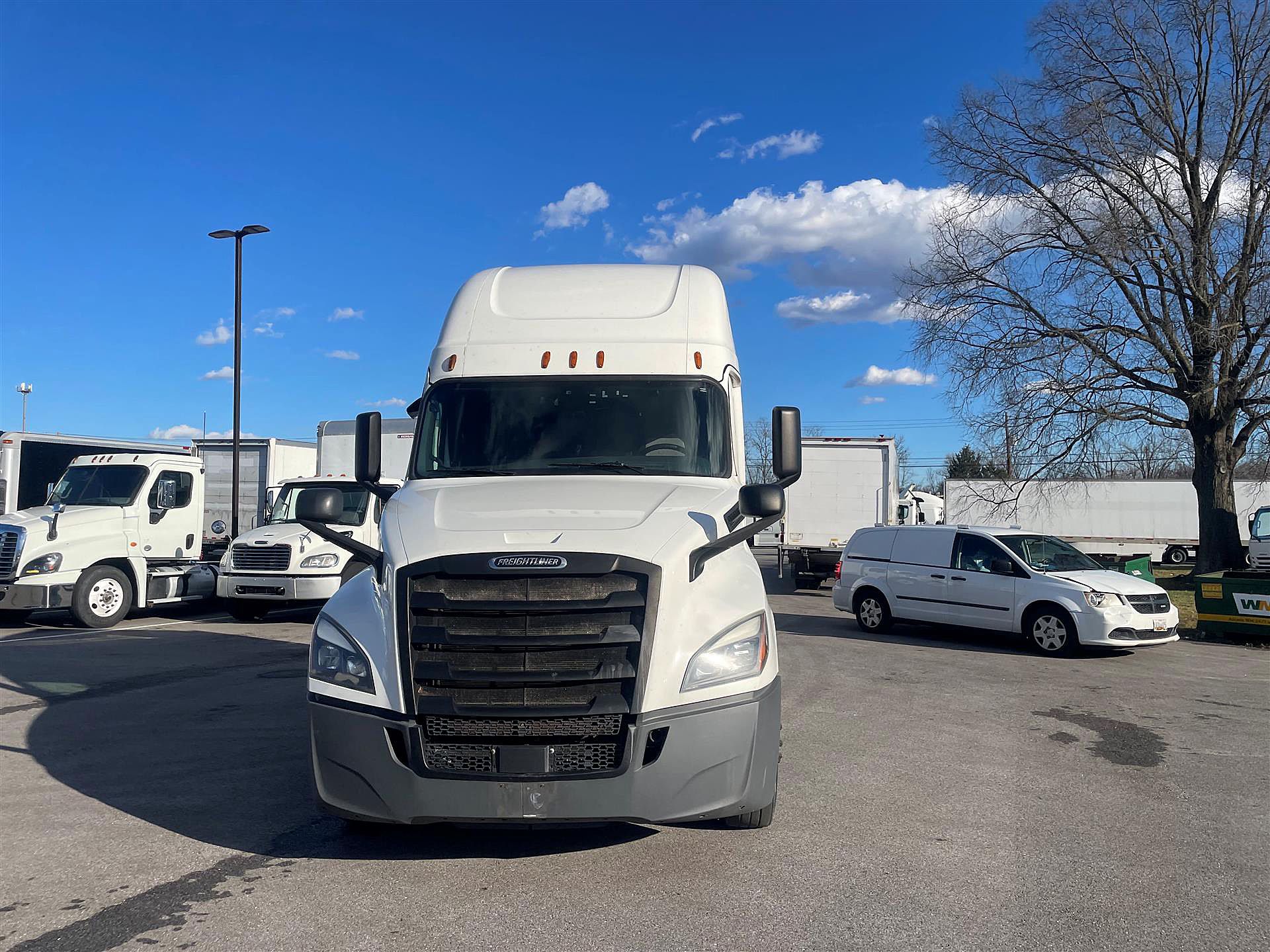 2018 Freightliner NEW CASCADIA 126 For Sale | 72" Sleeper | #589427