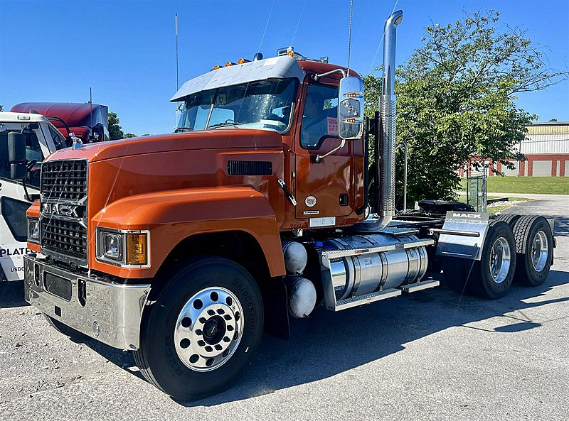 2025 Mack Pinnacle PI64T M778 For Sale | Day Cab | #M017757