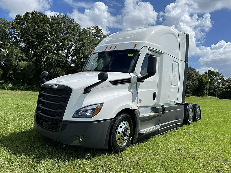 2026 Freightliner Cascadia For Sale | 72" Sleeper | #WK7230
