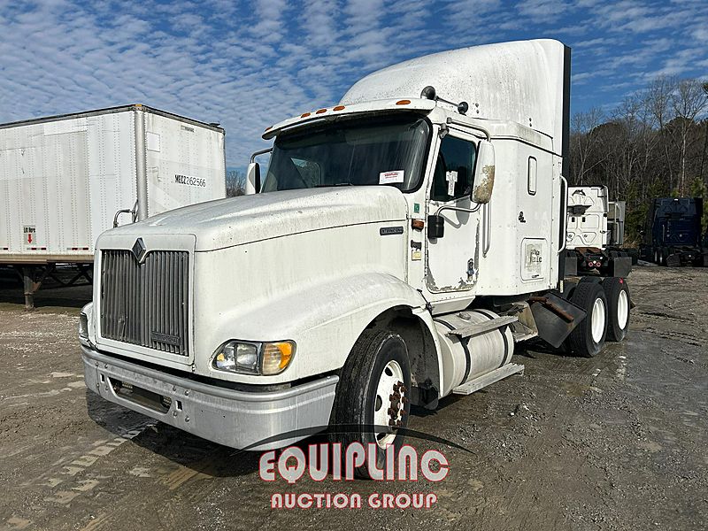 2000 International 9400i For Sale | Sleeper Truck | # CJB038363