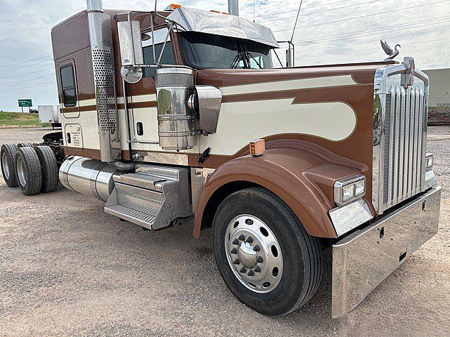 2019 Kenworth W900 For Sale | 72" Sleeper | #188473