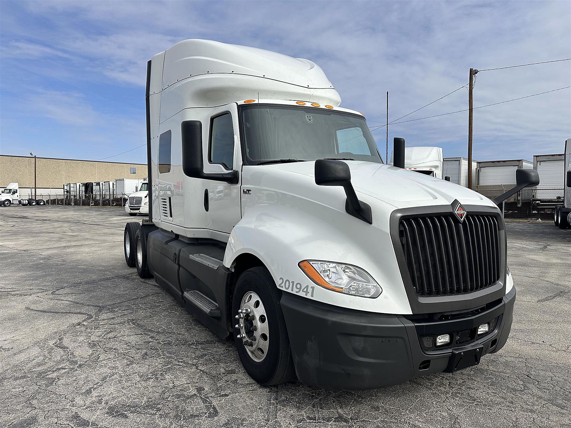 2019 International LT625 For Sale | 73" Sleeper | #S1291