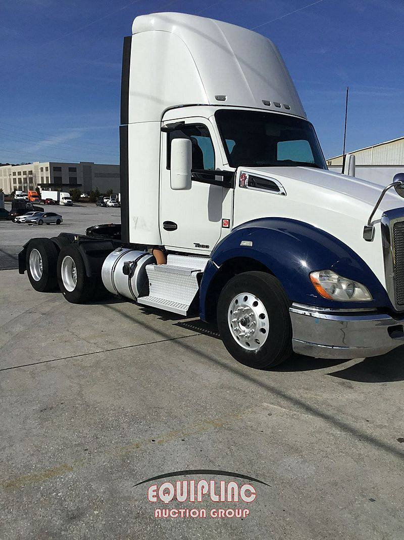 2015 Kenworth T680 For Sale | Day Cab | #CEH452204