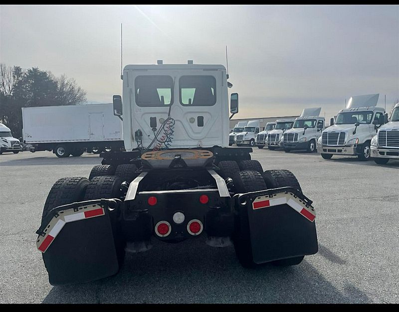 2014 Freightliner CASCADIA 125 For Sale | Day Cab | #557652