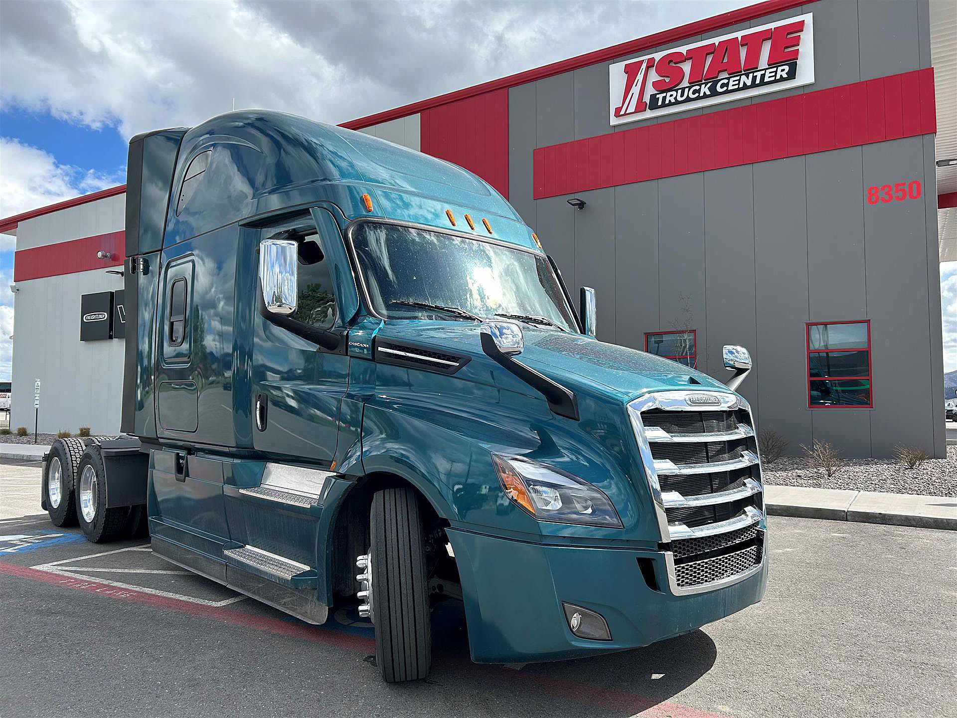 2025 Freightliner New Cascadia For Sale | 72" Sleeper | #827648