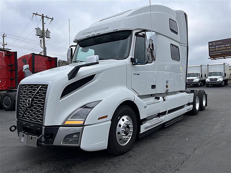 2020 Volvo VNL 860 For Sale | 77" Sleeper | #268272