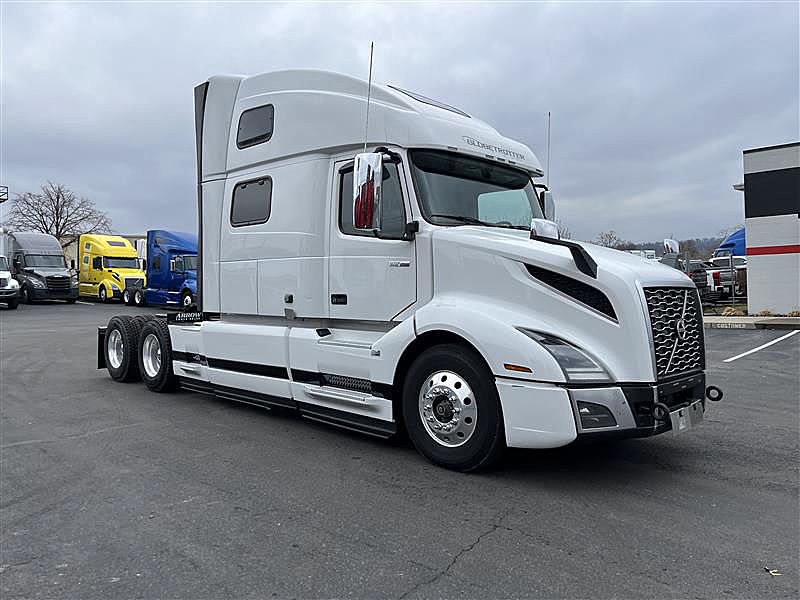 2020 Volvo VNL 860 For Sale | 77" Sleeper | #268272