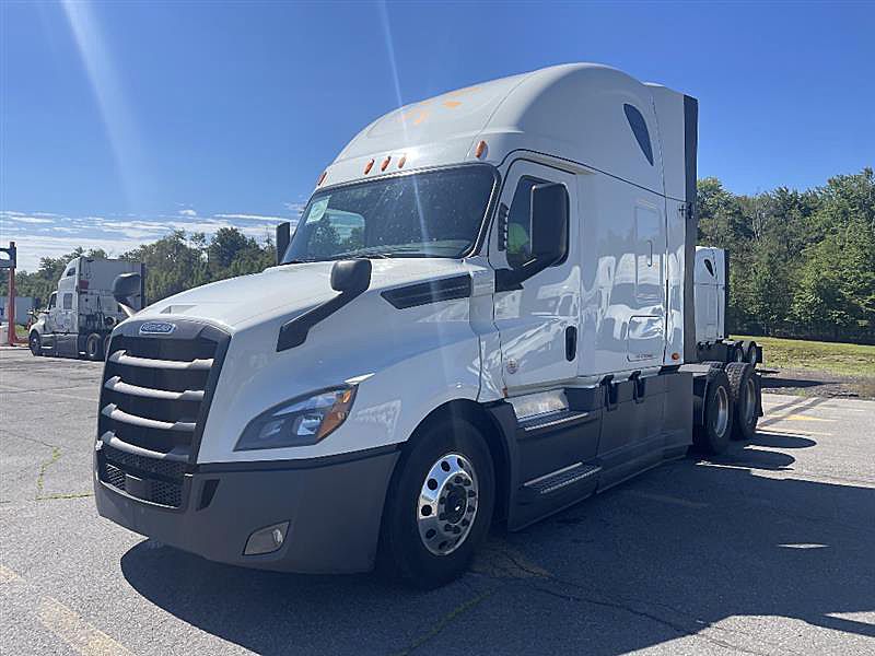 2020 Freightliner Cascadia 126 For Sale | 72" Sleeper | #268300