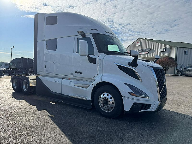 2025 Volvo VNL 860 For Sale | 74" Sleeper | #V693641
