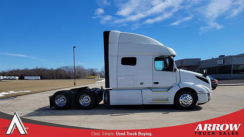2021 Volvo VNL 740 For Sale | 77" Sleeper | #268424