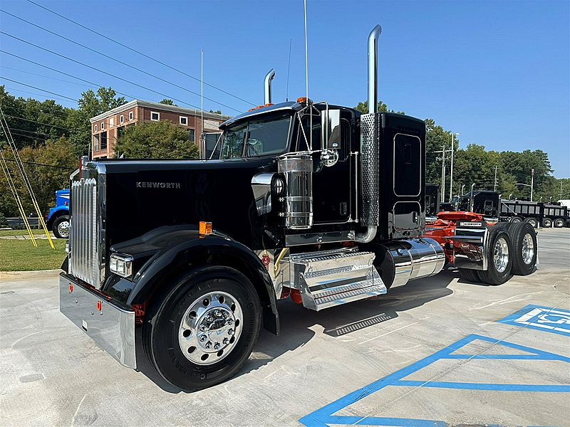 2025 Kenworth W900L For Sale | 42" Sleeper | #0576005