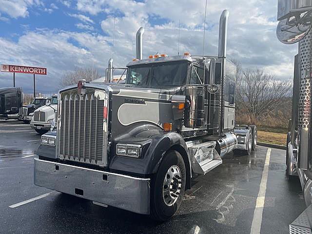 2025 Kenworth W900L For Sale | 72" Sleeper | #0589434