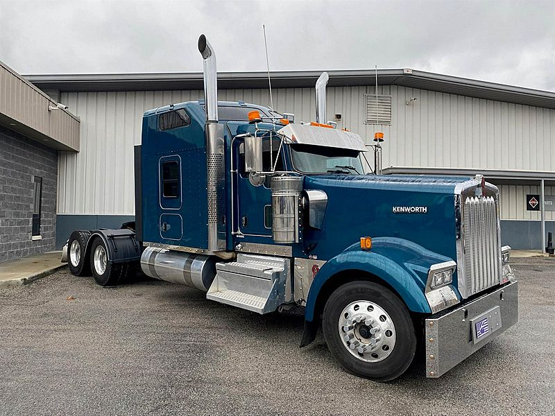 2020 Kenworth W900L For Sale | 72" Sleeper | #0593082