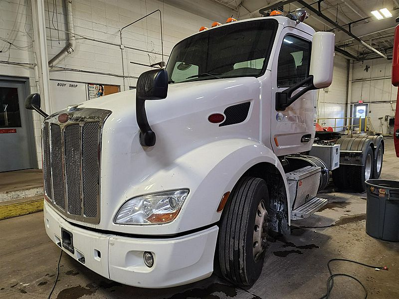2016 Peterbilt 579 For Sale | Day Cab | #464
