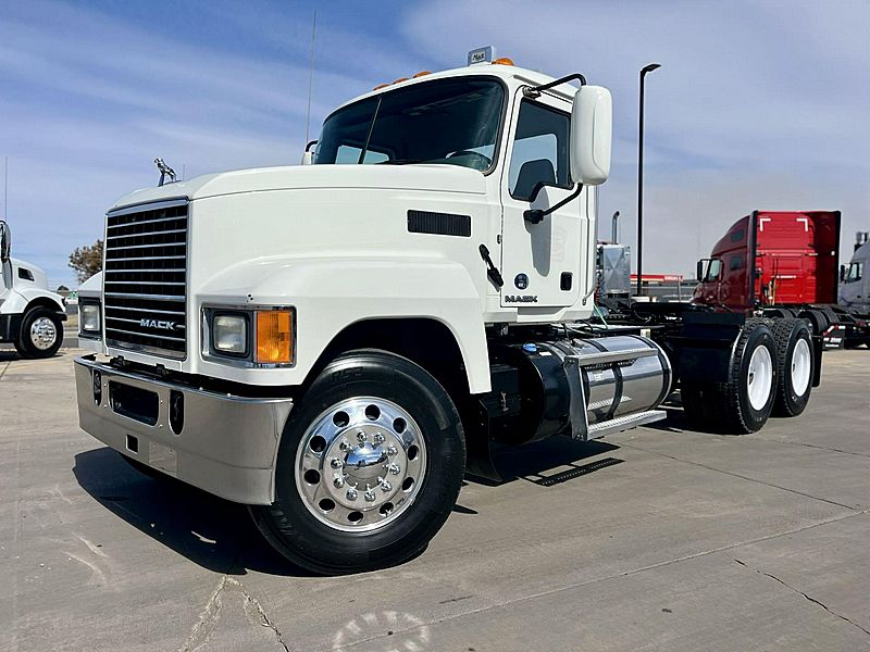 2017 Mack Pinnacle CHU613 For Sale | Day Cab | #23MU025947