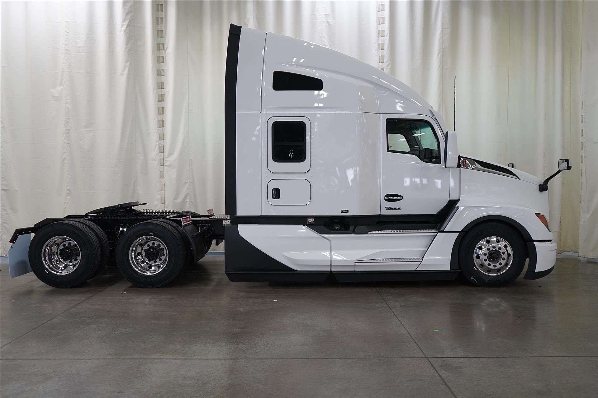 2026 Kenworth T680 For Sale | 76" Sleeper | #0595017