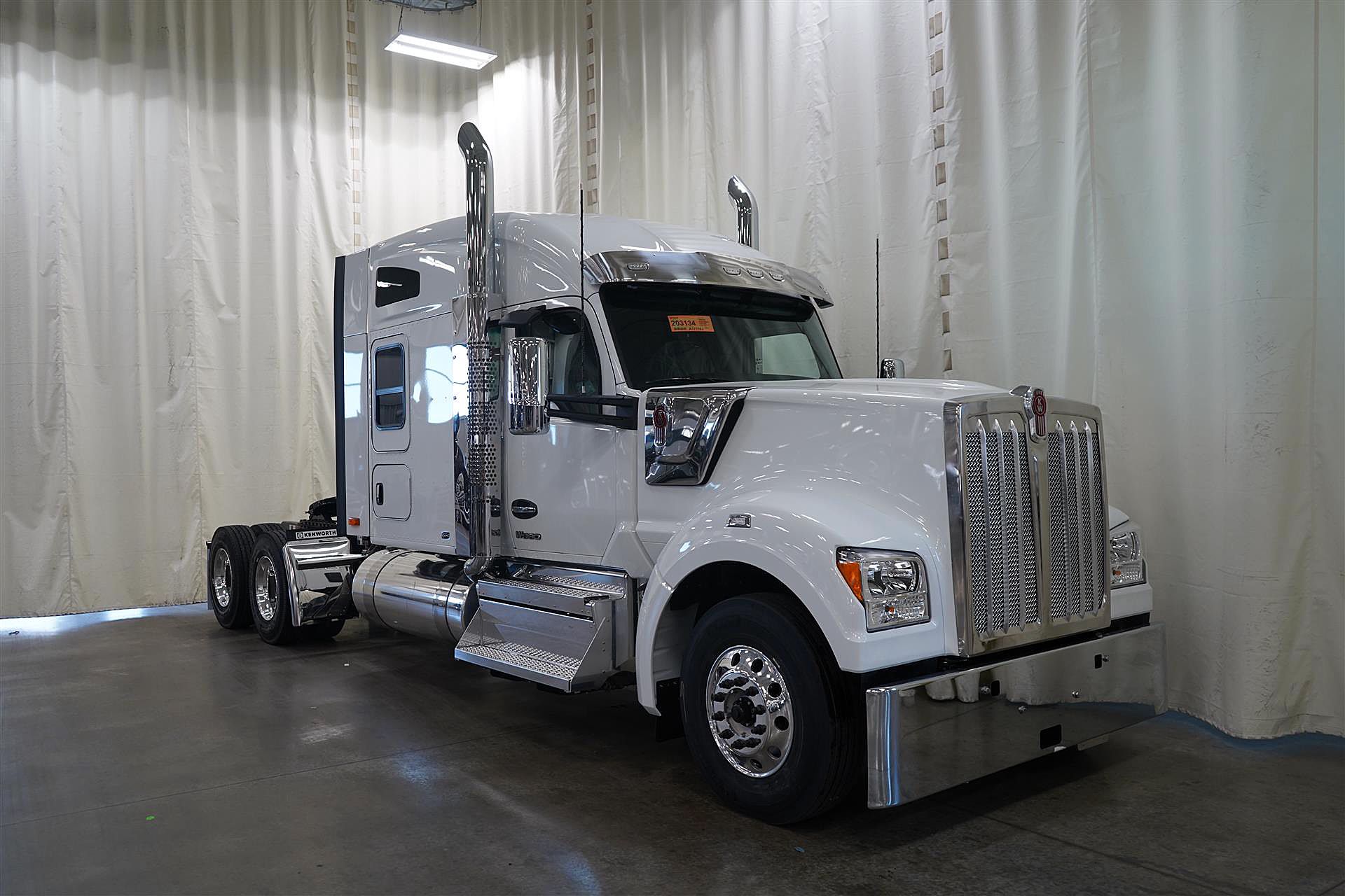 2026 Kenworth W990 For Sale | 76" Sleeper | #0595150