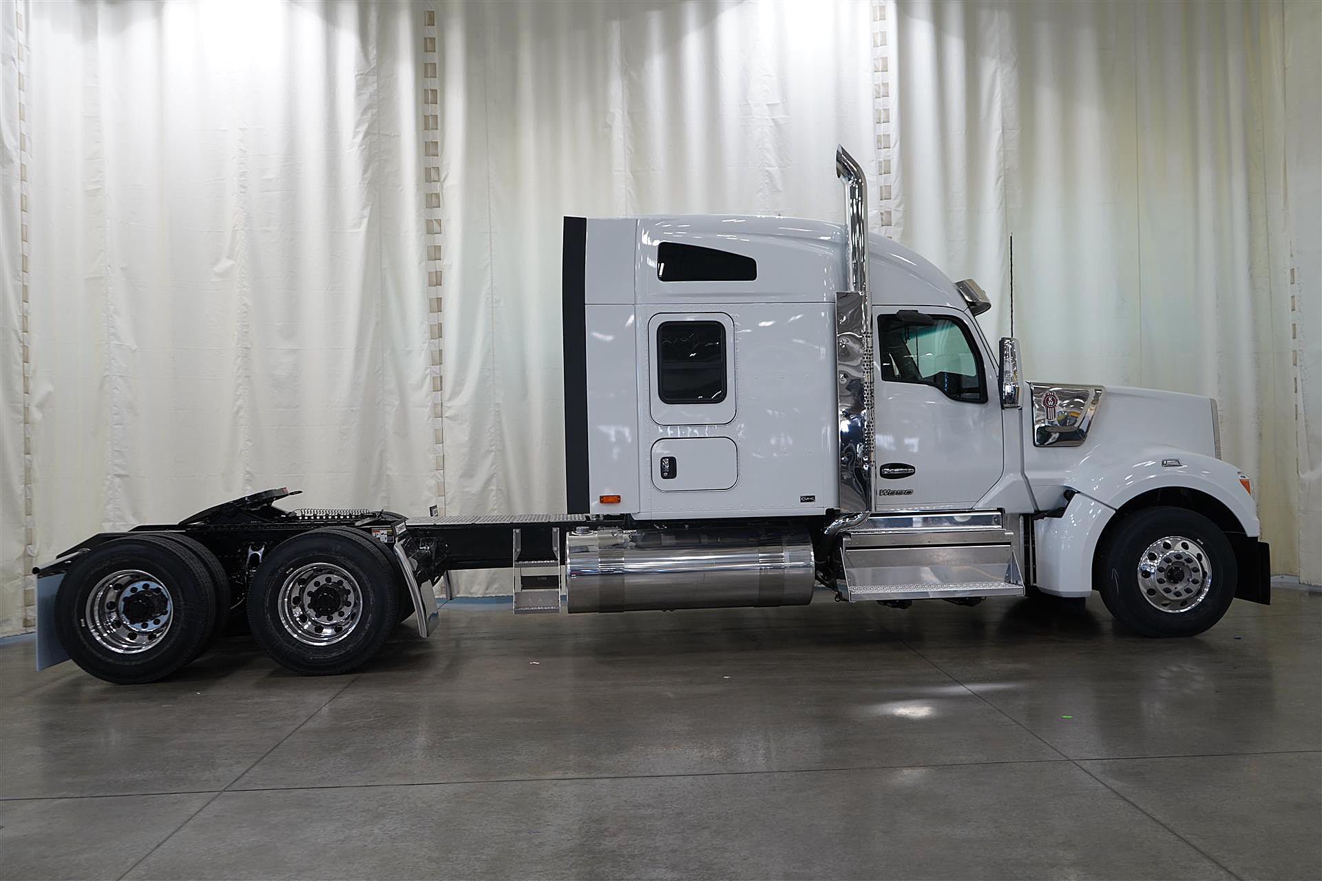 2026 Kenworth W990 For Sale | 76" Sleeper | #0595150