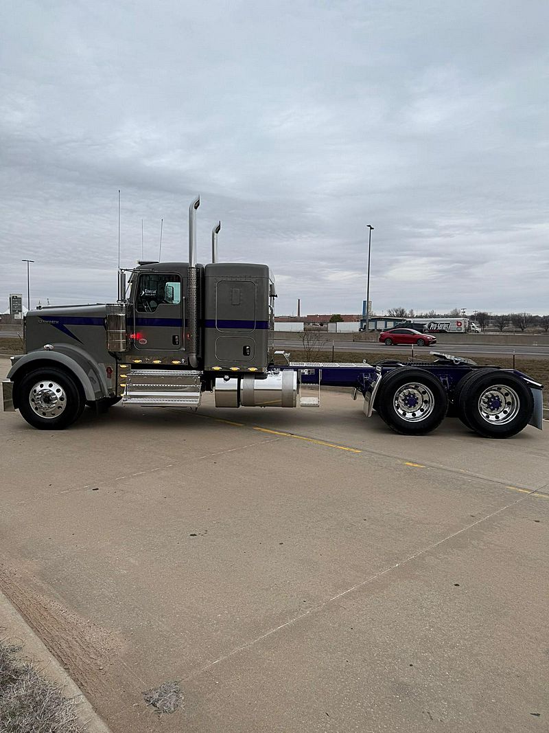 2025 Kenworth W900L For Sale | 42" Sleeper | #0593151