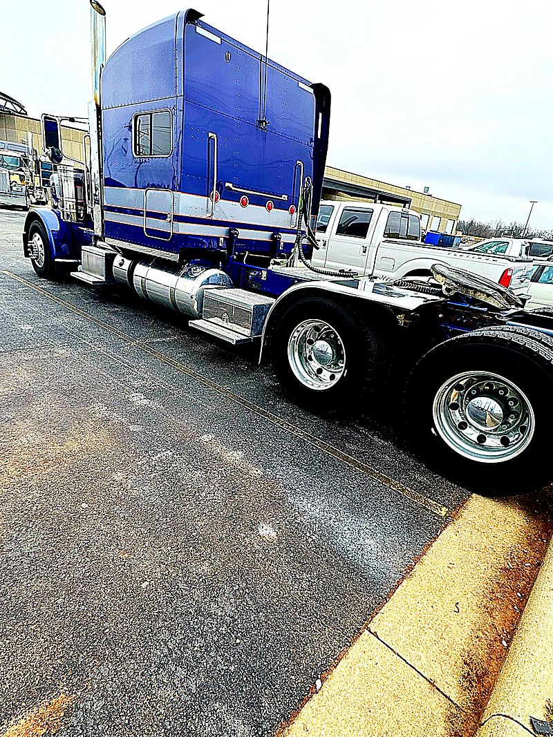 2019 Peterbilt 389 For Sale | 70" Sleeper | #0596361