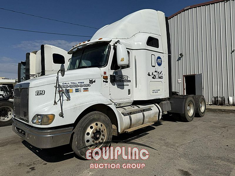 2000 International 9200i For Sale | Sleeper Truck | #CEH060320