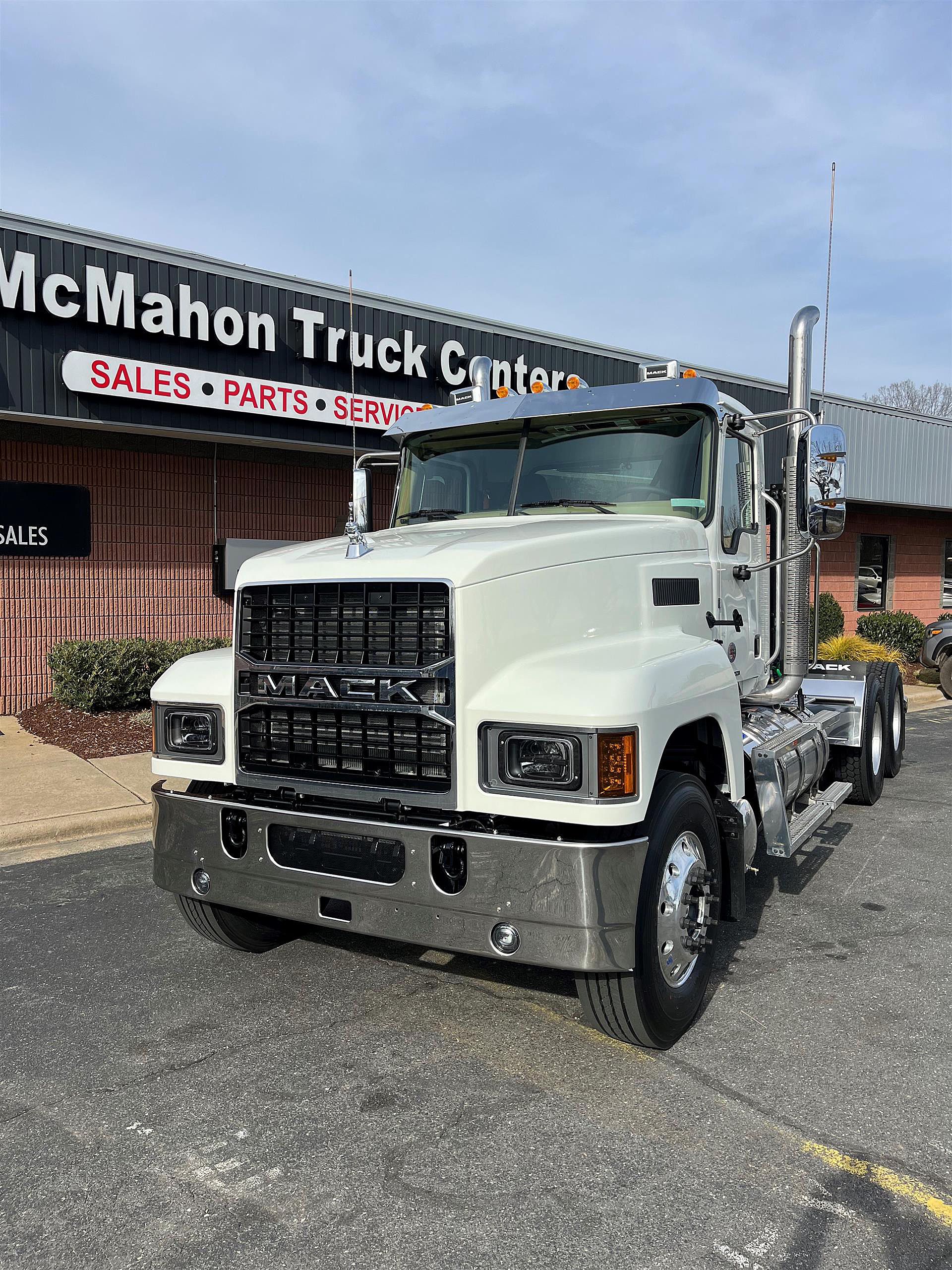 2026 Mack Pinnacle PI64T M778 For Sale | Day Cab | #M018096