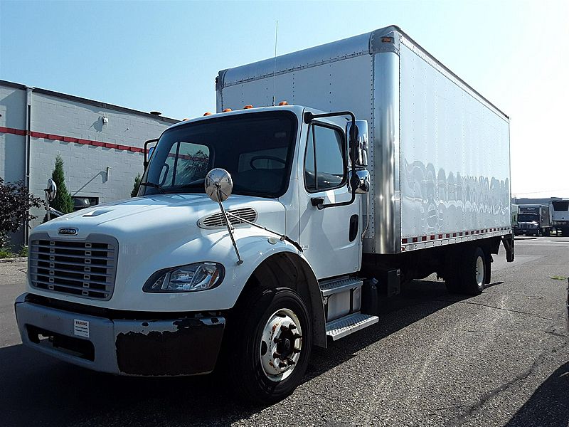2016 Freightliner M2 106 For Sale | 20' Box | #650847
