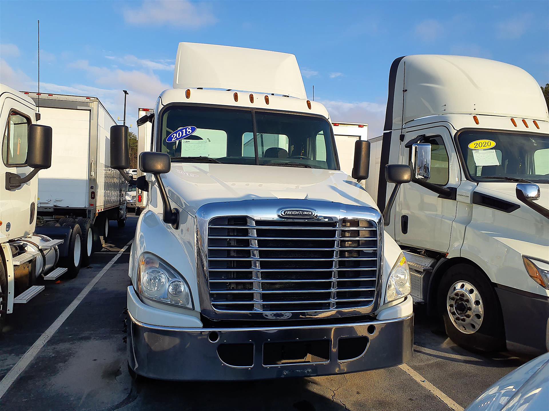 1998 Freightliner FL-70 For Sale | Day Cab | #744643
