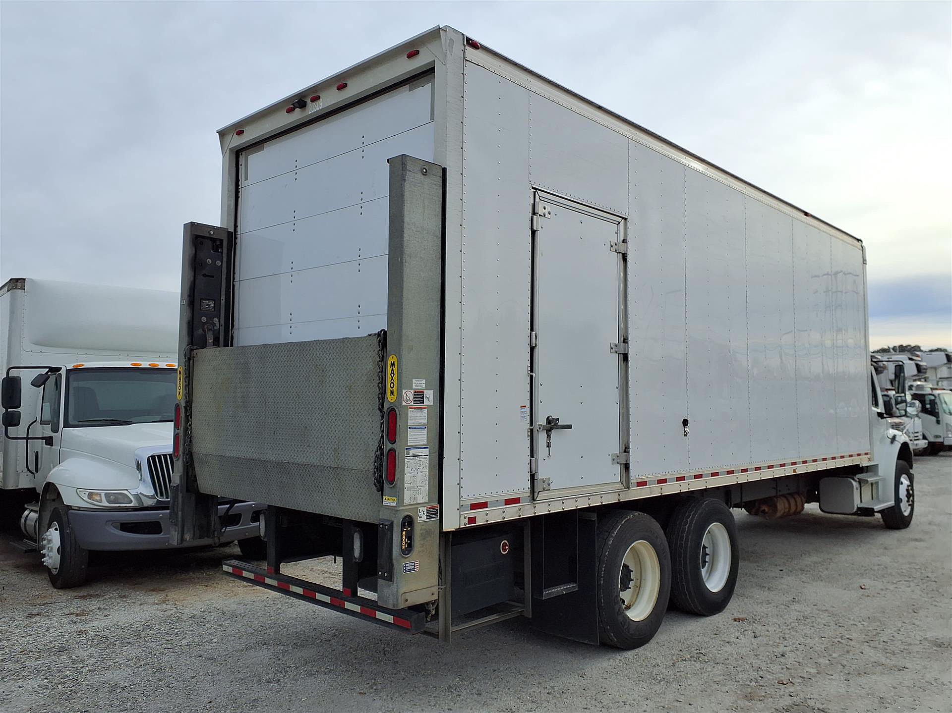 2020 Freightliner M2 106 For Sale | 26' Box | #273121