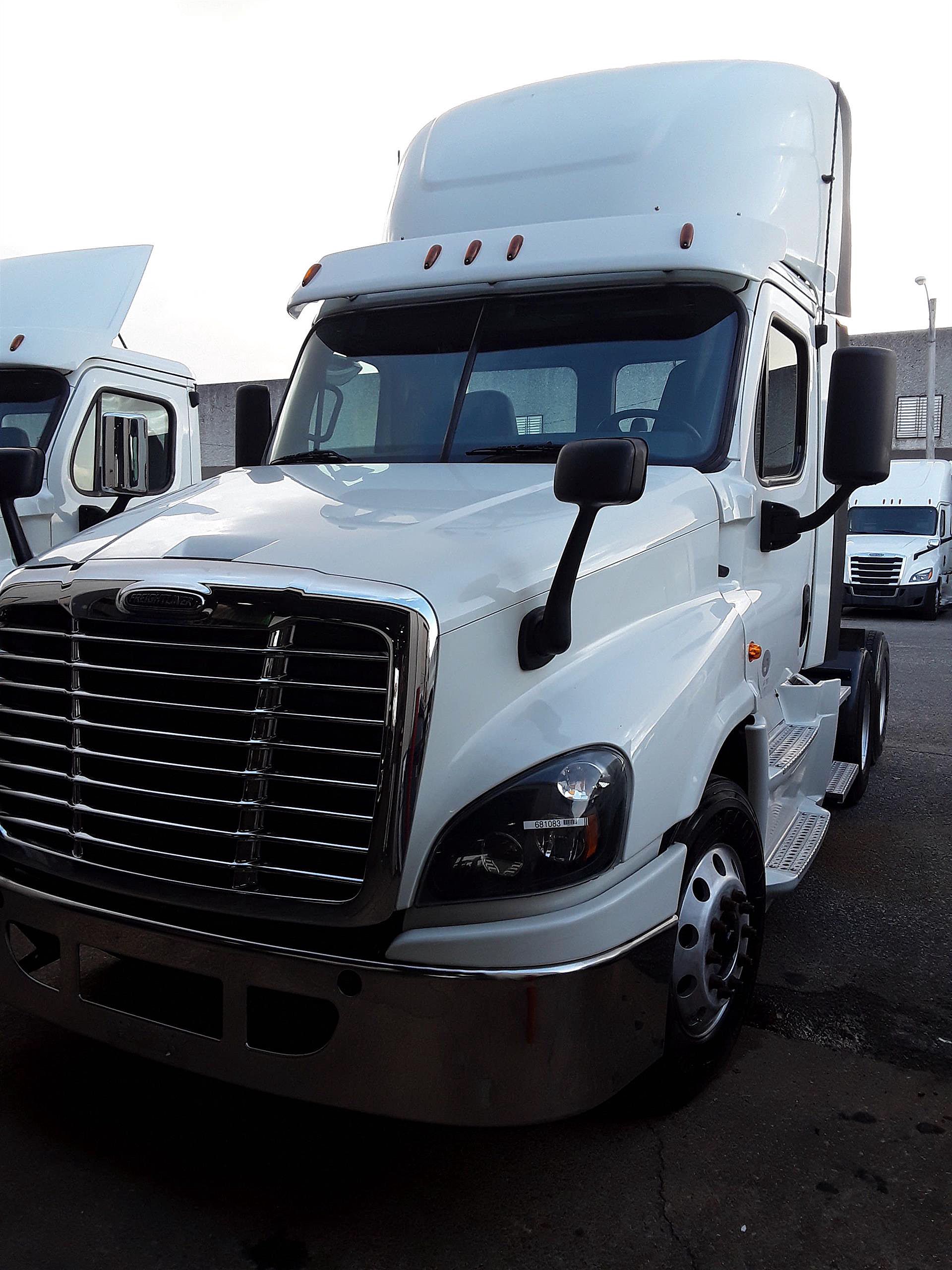 2018 Freightliner CASCADIA 125 For Sale | Day Cab | #681083