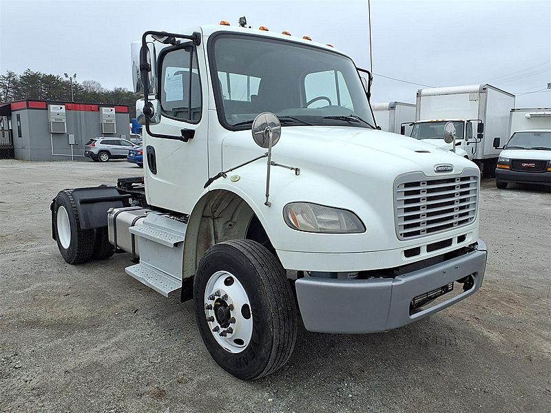2014 Freightliner M2 106 For Sale | Day Cab | #548067