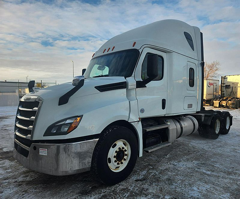 2020 Freightliner NEW CASCADIA 126 For Sale | 72" Sleeper | #243061