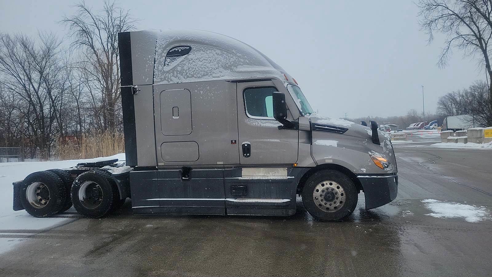2024 Freightliner Cascadia For Sale | 72" Sleeper | #30700