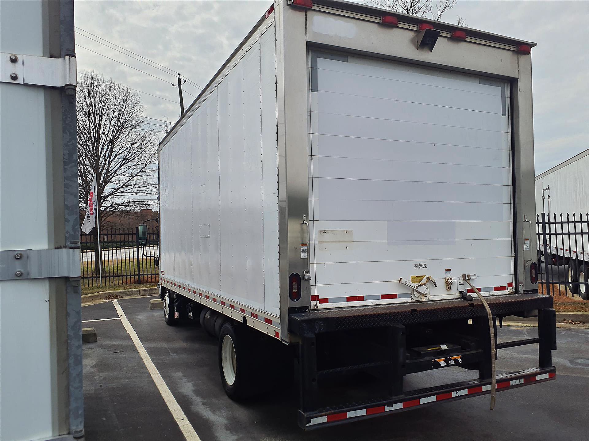 2019 Isuzu NRR For Sale | 18' Box | #863089